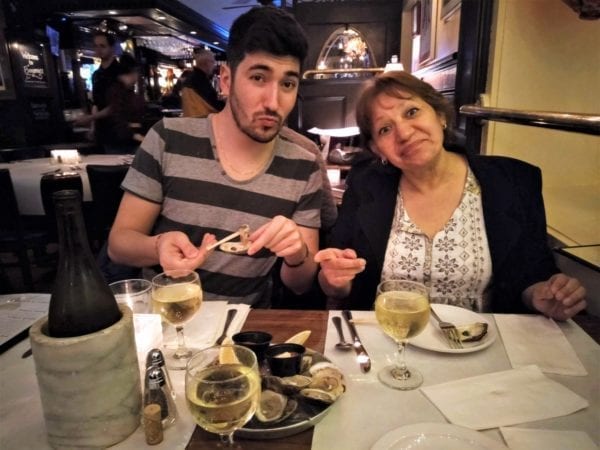 TOP 5 DELICIOUS EATS IN THE OCEAN STATE | Traxplorio