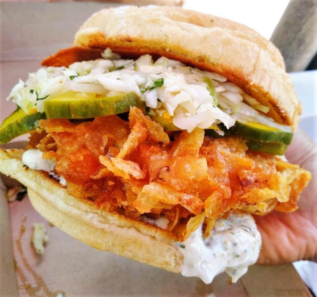 TOP 5 DELICIOUS EATS IN THE OCEAN STATE | Traxplorio