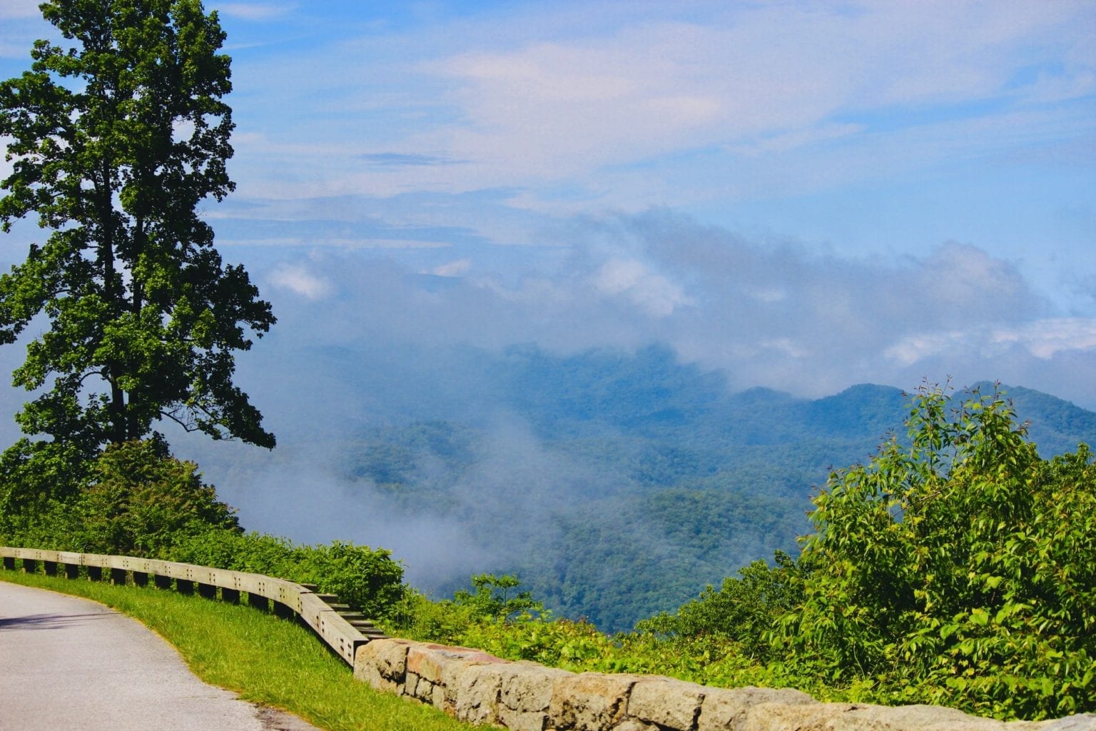 Natural Bridge Park and Blue Ridge Parkway. | Traxplorio